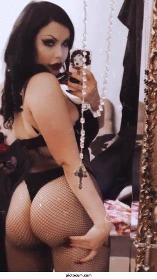 Goth Emo Gamer Irl Luscious Hentai Manga And Porn