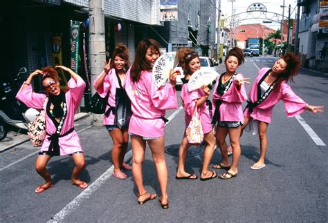 Local Girls Flirting With Okinawa Sobaas Usual A Bunch Flickr