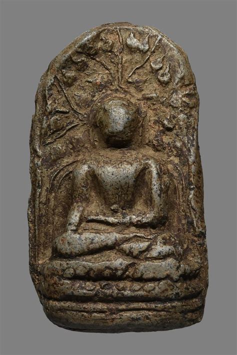 พระเนื้อดิน พระคงลำพูน เนื้อเขียว ไม่มีอุดซ่อม พระเครื่องประเสริฐ โดยอ๊อดเลี่ยมทอง