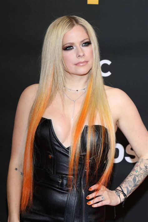 Avril Lavigne R Sexymusicians