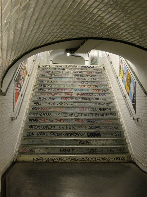 무료 이미지 건축물 시티 파리 지하철 프랑스 유럽 낙서 인테리어 디자인 크리에이티브 커먼즈 미술 Cc0 Publicdomain 계단