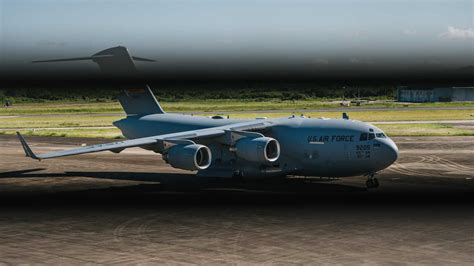 Does The C 17 Globemaster Have The Same Engines As The Boeing 757