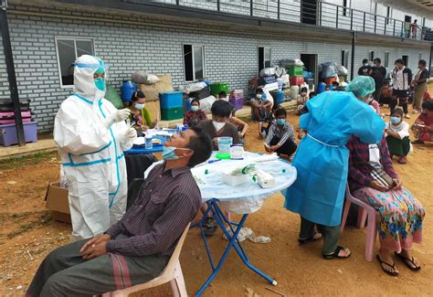 တာချီလိတ်၌ လာအိုနိုင်ငံမှပြန်လာသည့် မြန်မာနိုင်ငံသား နေရပ်ပြန်ပြည်သူ ၂၀၂ ဦးအား ဓာတ်ခွဲနမူနာများ