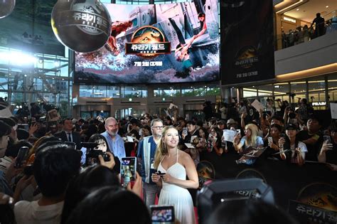 Scarlett Johansson Dazzles At Jurassic World Rebirth Seoul Premiere