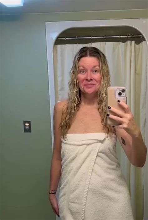 Free Towel GIFs Hot Porn NSFW Gif