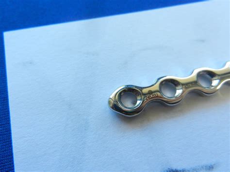 Synthes 3 5mm Low Profile Reconstruction Plate 156 L X 10 2mm W 12 Holes 245 032 Ringle