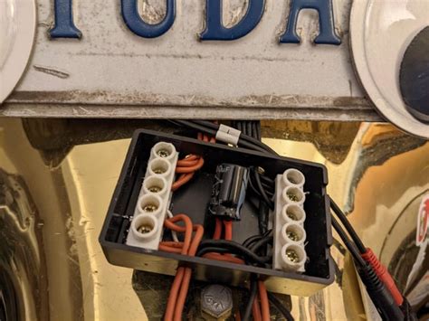 An Attempt At Live Frequency Specific Beat Detection On Esp32 While Simultaneously Running