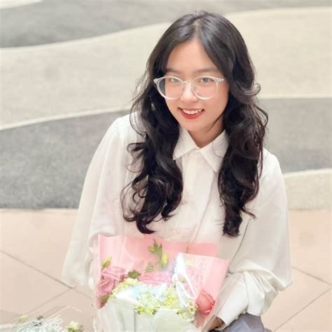 Phương Nguyễn Minhlathphunn • Threads Say More