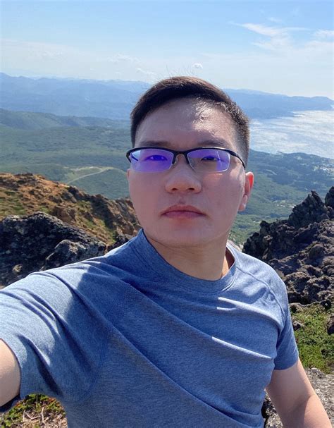 Unveiling The Early Life Core Microbiome Of The Sea Cucumber