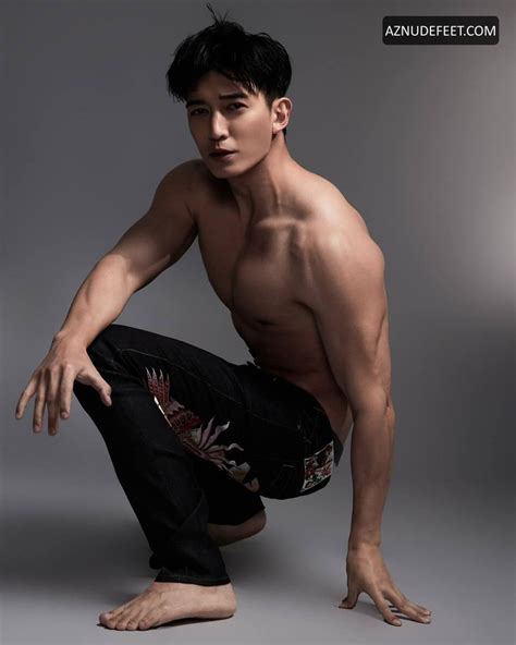 Edison Wang Feet Aznudefeet Men