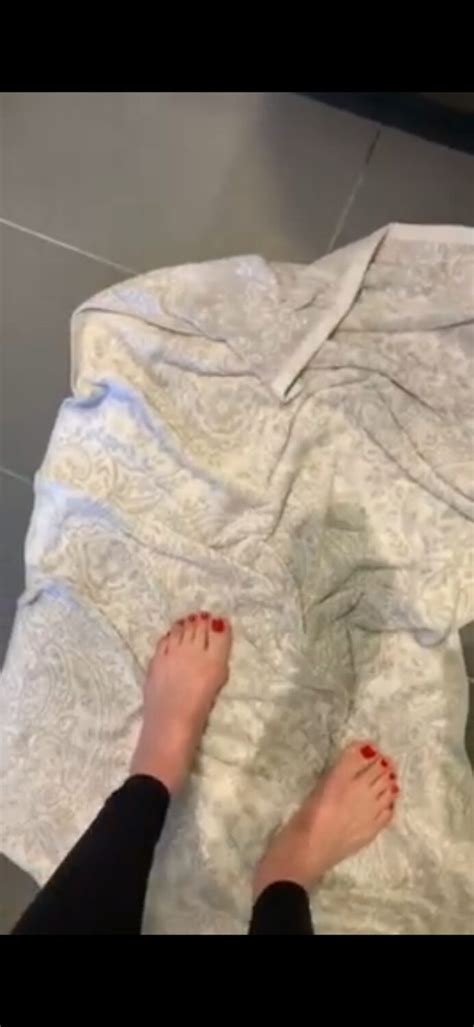Alicia Marie Aucoin Feet