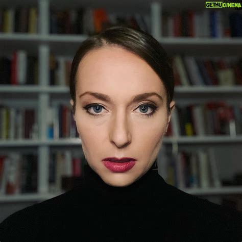 Julia Ioffe Wiki Biography Age Gallery Spouse And More