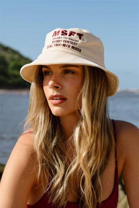 Ana V Model Wink Models