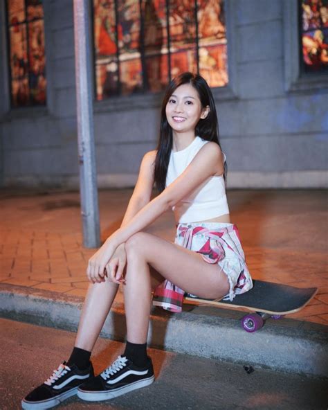 郭柏妍為一事向蔡思貝抄橋？ 靠小機心突顯身材隨時獲才子「睇中」 星島日報