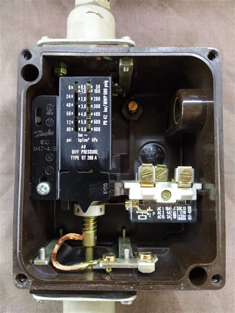 Danfoss Differential Pressure Switch Rt 260a 0 5 6 Bar 017d002366