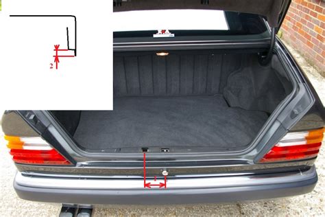 Опция 884 — Дополнительный замок багажника — Mercedes Benz E Class