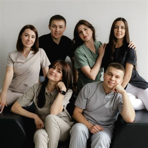 Милые девушки поздравляем Вас с Международным Женским Днем Пусть этот день будет наполнен