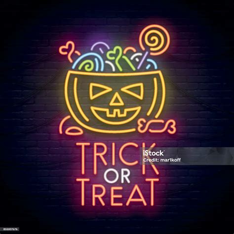 호박과 사탕 네온 간판입니다 즐거운 할로윈 보내세요 네온 사인 밝은 간판 배너 빛 할로윈에 대한 스톡 벡터 아트 및 기타 이미지 할로윈 사탕 네온 Istock
