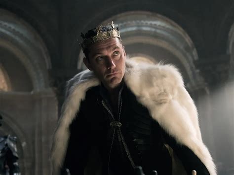 El Apestoso Perfume Que Jude Law Decidió Usar Para Interpretar A Enrique Viii Genial