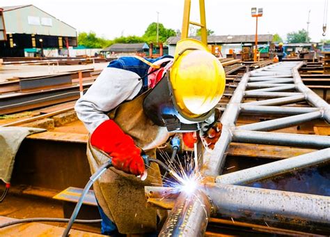 جوشکاری Co2 در صنعت چه کاربردی دارد؟ معرفی 8 صنعت لیزر پلاس