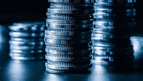 If当月合约剔除分红后年化基差776，沪深300etf易方达（510310）连续20个交易日资金净流入，合计“吸金”近56亿元界面新闻