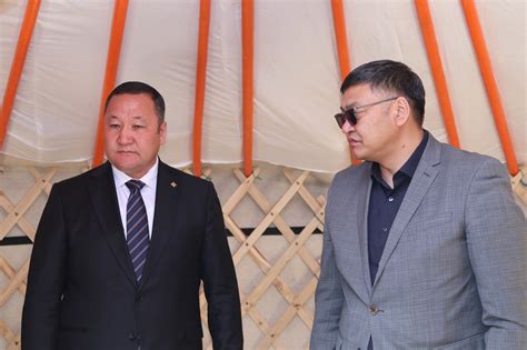 Монгол Улсын Их Хурлын даргын санаачилгаар Увс аймгийн 6 заставд 6 гэр цэцэрлэг тоног