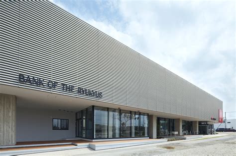 「まちと人々を繋げる支店銀行」 地域と繋がるファクター（要素）としての建築 Gallery 建築設計事務所 アトリエ・門口