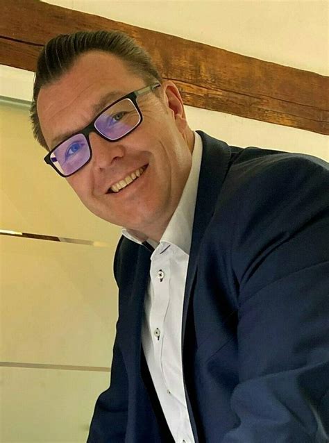 Korschenbroich Stefan Baues Spd Folgt Lena Meyer Im Rat