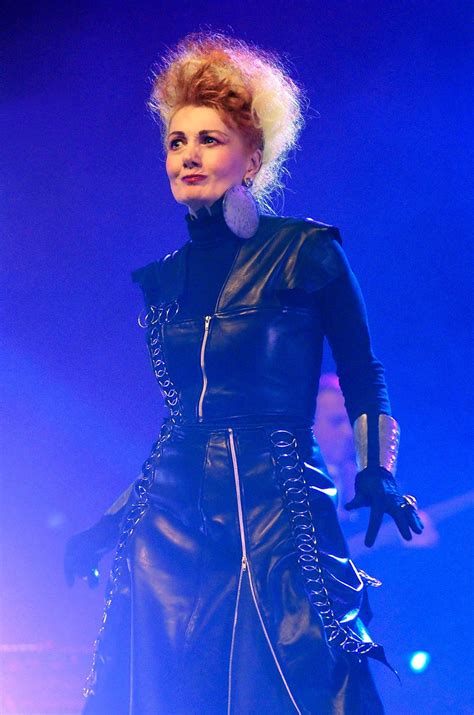 Josipa Lisac 15 Frizura Stilski Najodvažnije Dame Na Hrvatskoj Javnoj