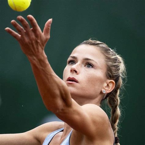 The 25 Most Beautiful Female Athletes Of All Time Grandpeoples