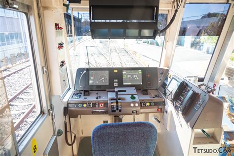 日本の電車の運転台位置が「左」にある理由とは？ 中には「右配置」に「まんなか配置」の車両も 画像 鉄道コム