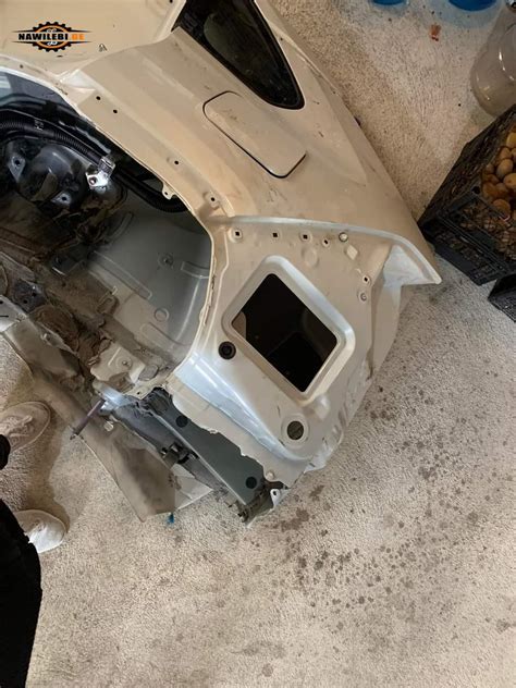 ფრთა უკანა მარცხენა კრილო ბათუმი ქეთევან წამებულის 52ა