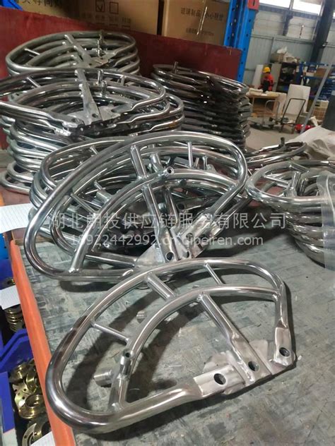 中联重科环卫洗扫车喷水防撞喷架中联不锈钢防撞喷水架图片高清大图 汽配人网