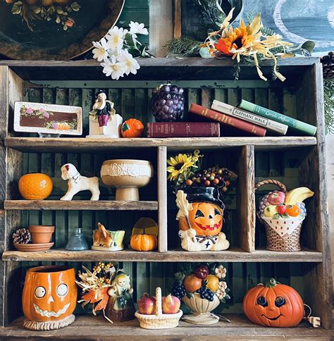 Mimis Treasure Chest Mimis Has A New Look Come Check Out Our New Logo Facebook