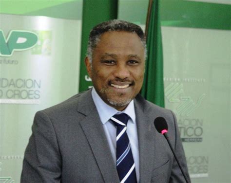 Parlamentario Arthur Dowers Mininister Bikker Ta Sigui Cu Su