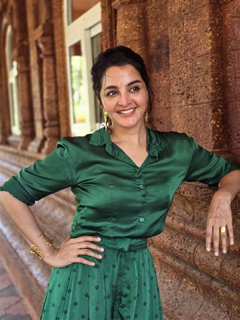 Manju Warrier Biography Iiq8 Mallu Actress Manju Aunty Kuwait Jobs