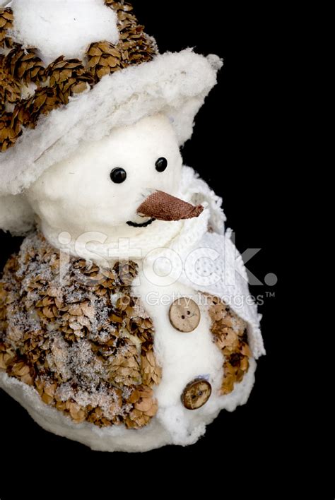 파란색 바탕에 얼음 조각과 과일 음료의 안경 스톡 사진 Freeimages