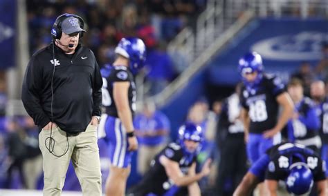 Mark Stoops Calls Team Meeting After Inexcusable Performance If They Cant Handle That They