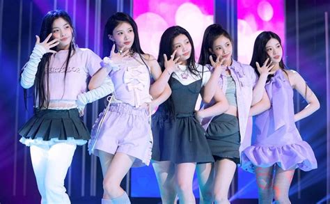 Diện Mạo Illit ở Tuần Lễ Thời Trang Paris Gây Tranh Cãi