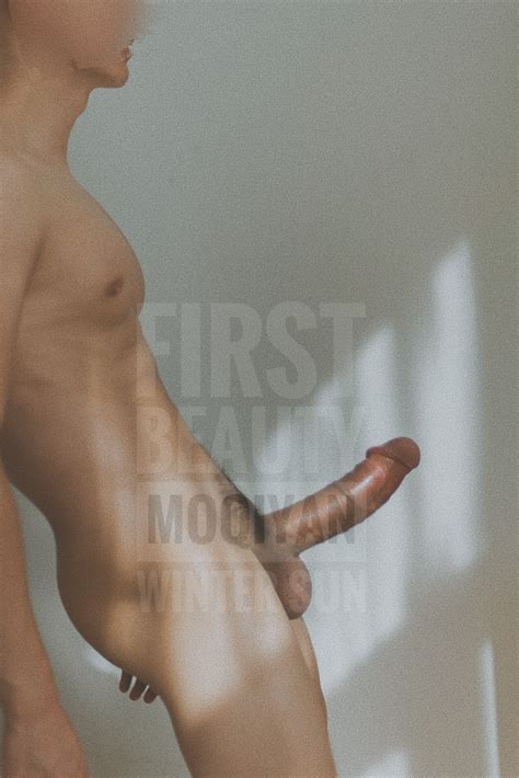 Moqiyan Hung Asian Model Lpsg