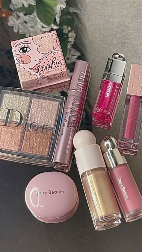 Different Makeup Aesthetics Makeup Astethic Makeup Routine Makeup Bag Simple Makeup