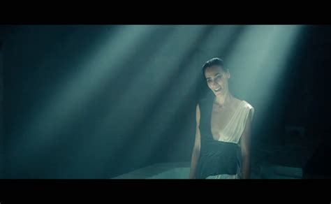 Saadet Aksoy Sexy Scene In Shahmaran AZNude