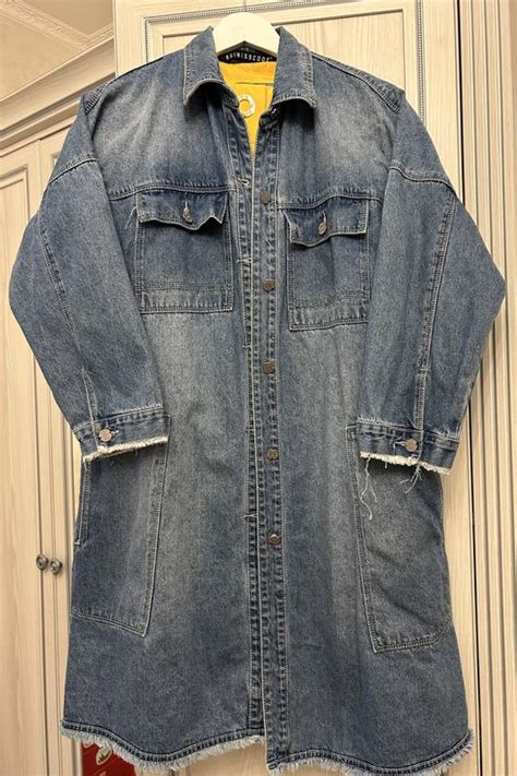 Джинсова куртка — ціна 550 грн у каталозі Куртки Купити жіночі речі за доступною ціною на Шафі