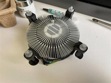 一不留神把cpu装到主板背面了，这样的电脑还能用吗 中关村在线头条