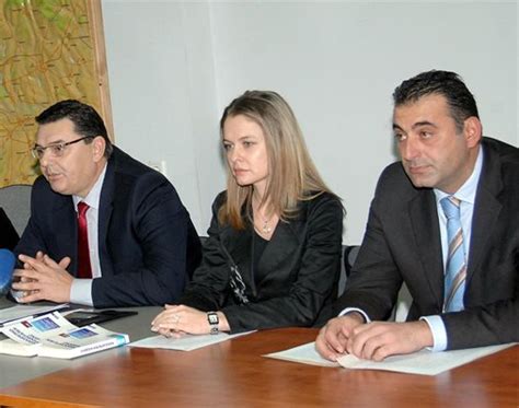 Погват данъчни и антимафиоти заради афера със сухо мляко