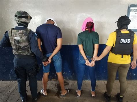 PolicÍa Aprehende A Dos Personas Por MicrotrÁfico En ColÓn