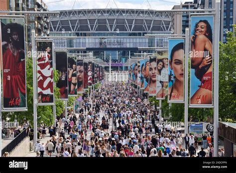 London Uk 21st June 2024 Swifties Arrive At Wembley Stadium As Taylor Swift Plays The First
