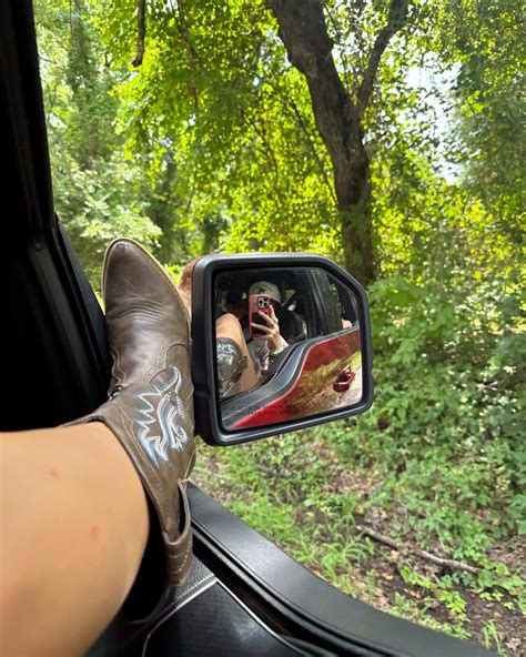 S A M A N T H A Sam Clardy • Instagram Photos And Videos