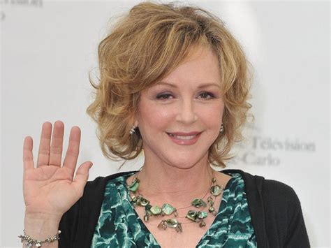 Bonnie Bedelia Hair Styles For Women Over 50 Short Wavy Haircuts