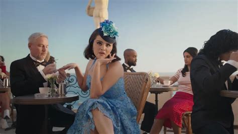 Selena Gomez Defends Relationship With Benny Blanco Dexerto